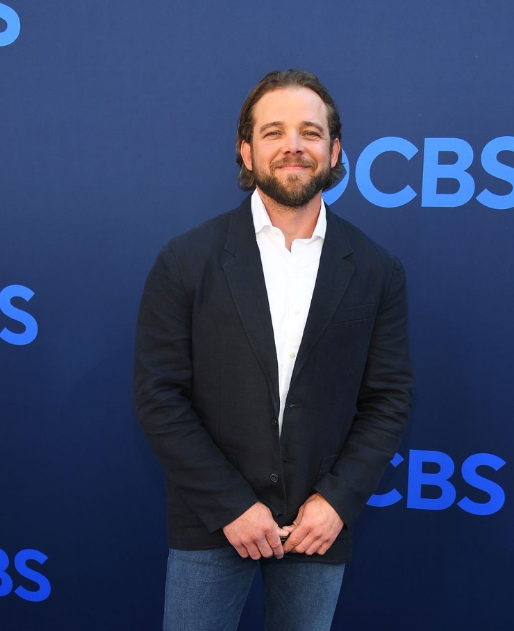 Image of Max Thieriot