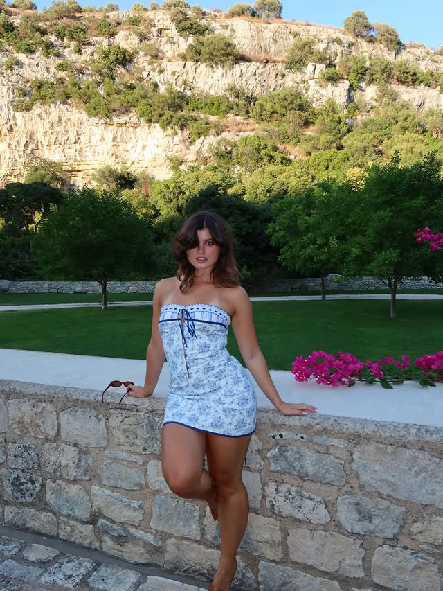 Picture of Elle Edwards
