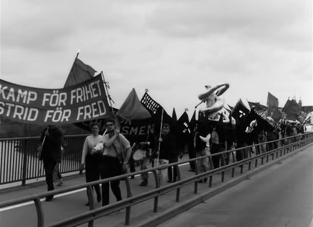 Picture of I Am Curious (Blue)