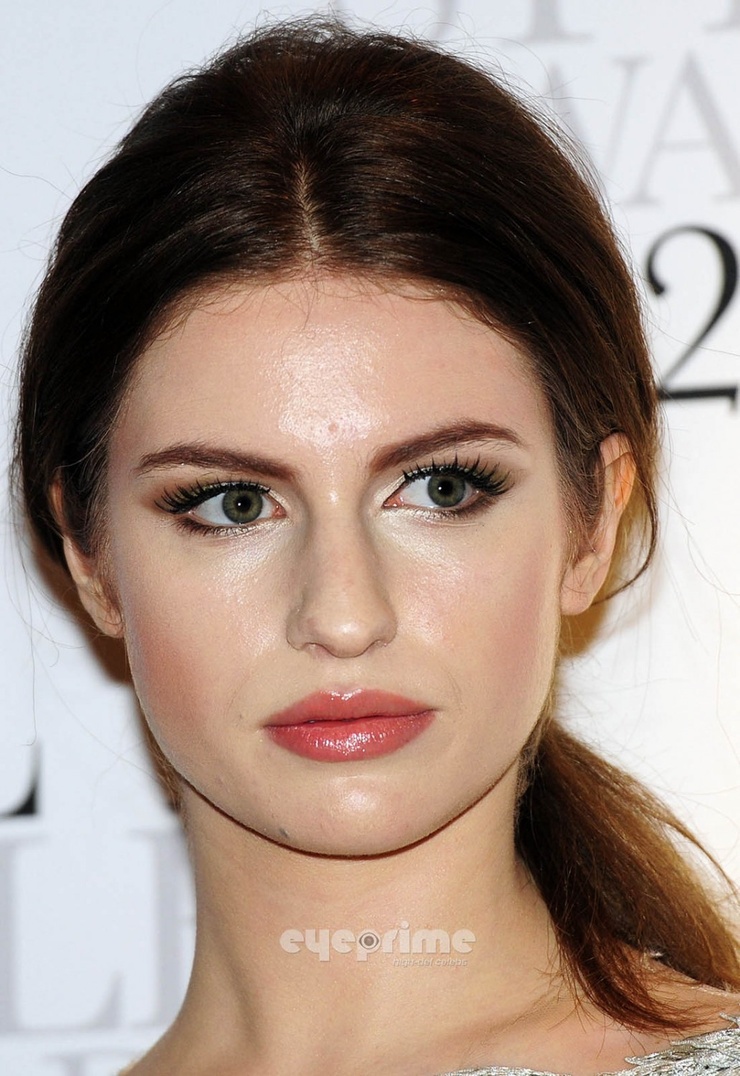 Picture of Tali Lennox