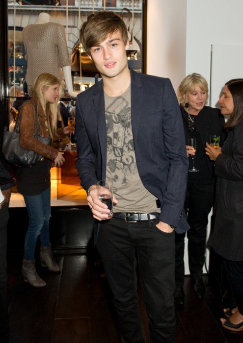 Picture of Douglas Booth