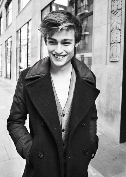 Picture of Douglas Booth