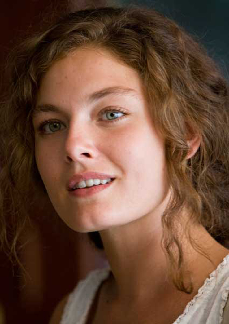 Picture of Alexa Davalos