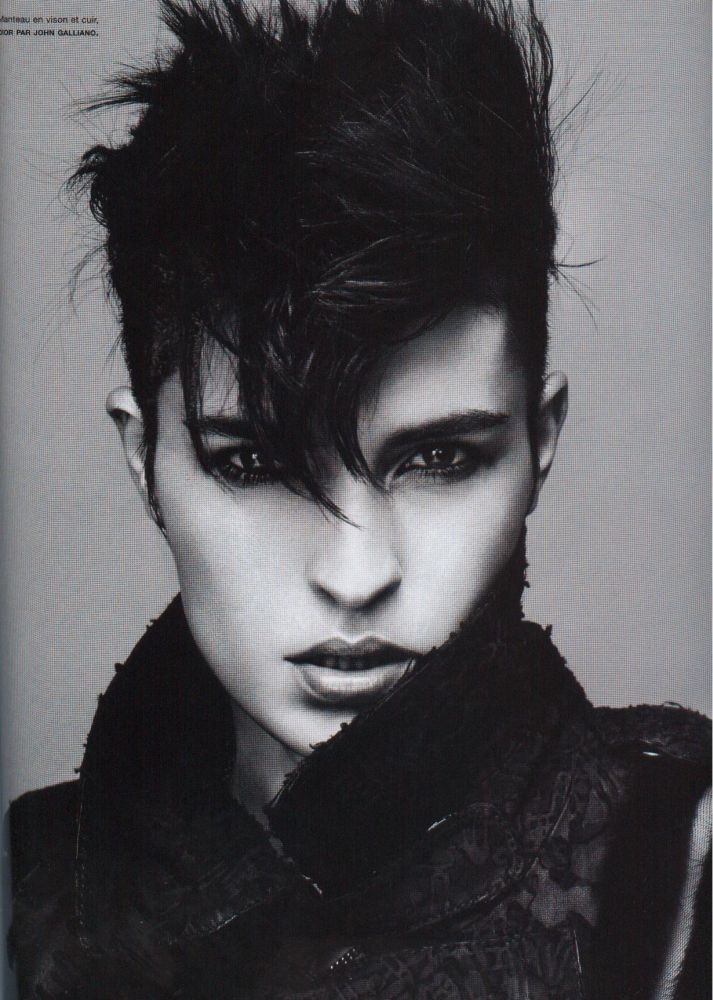 Amanda Moore image