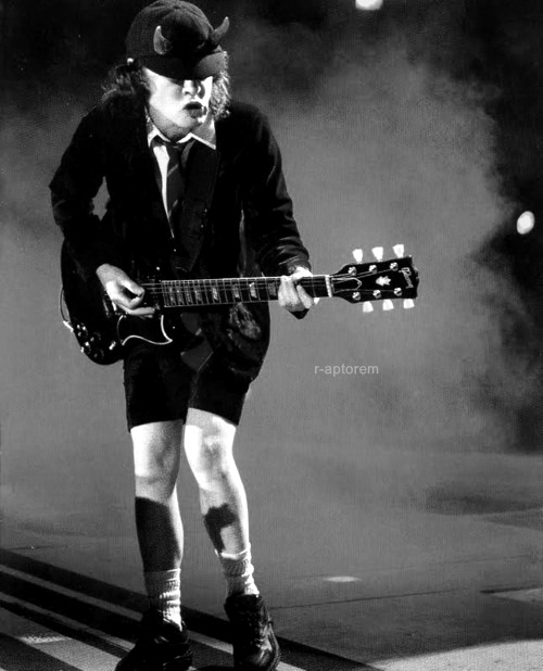 Picture of Angus Young