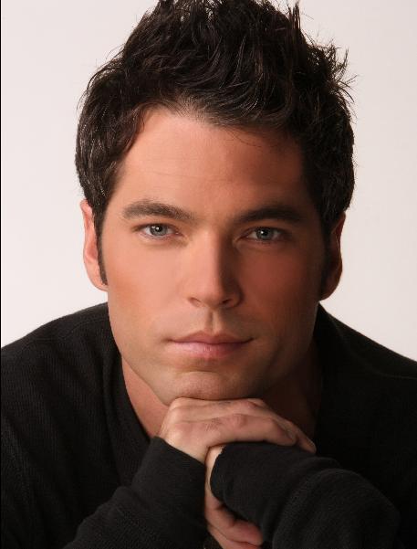 Picture of Tim Rozon