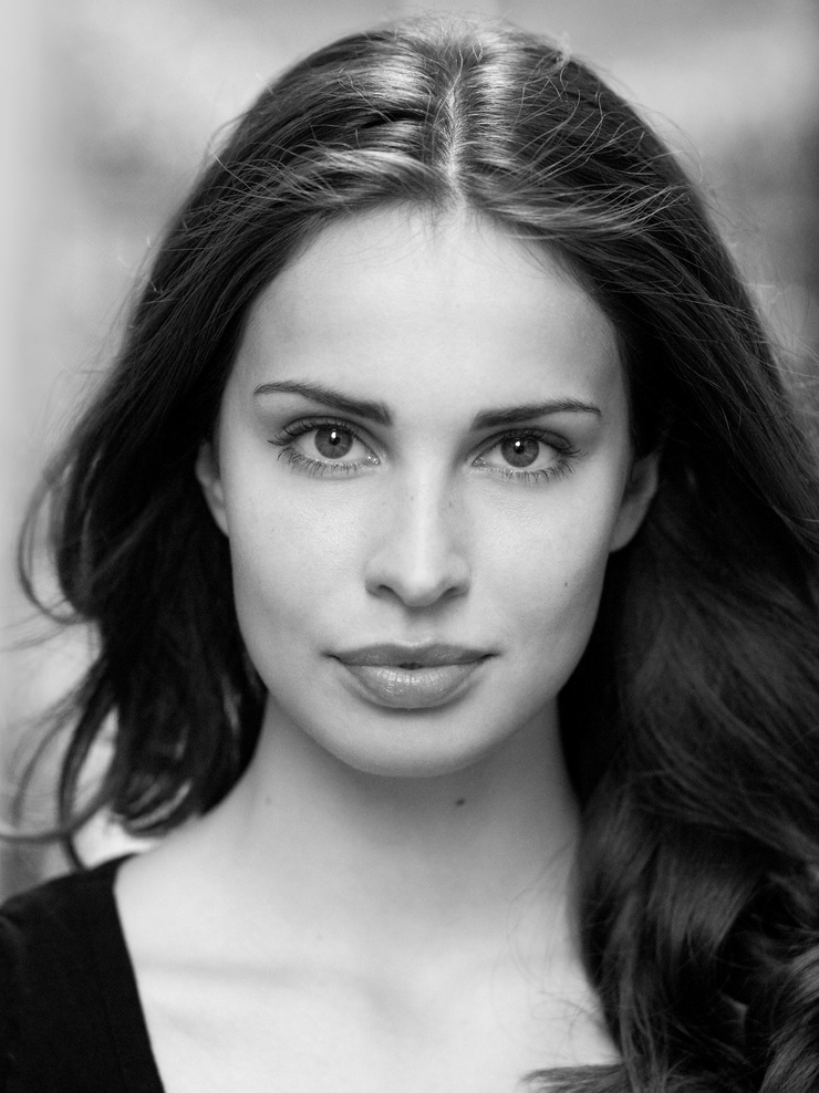 Picture of Heida Reed