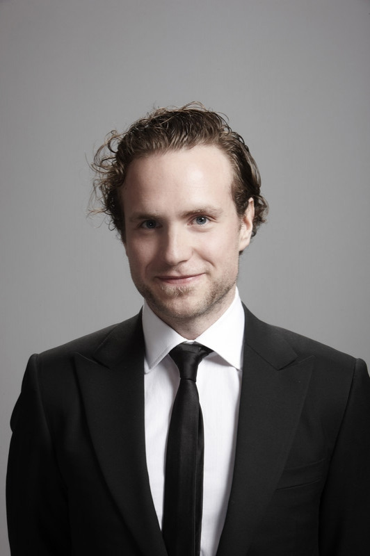 Picture of Rafe Spall