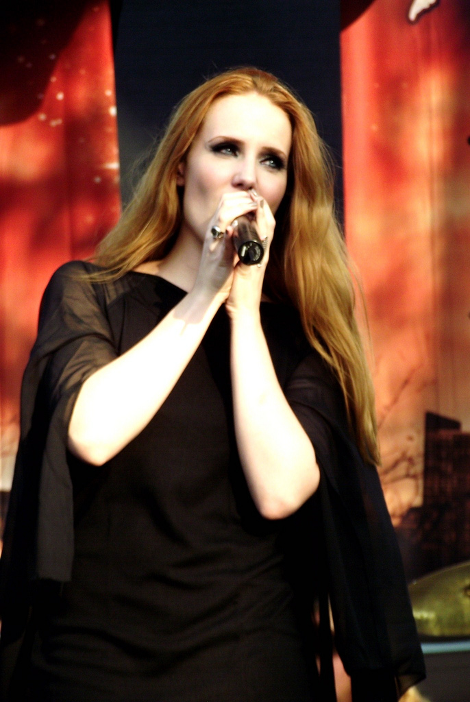 Picture of Simone Simons
