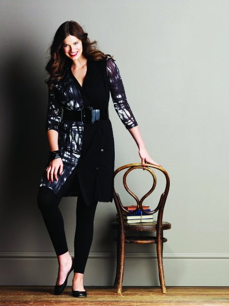 Picture of Robyn Lawley