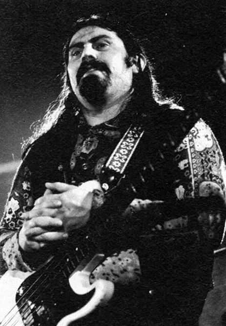 Picture of Roy Estrada