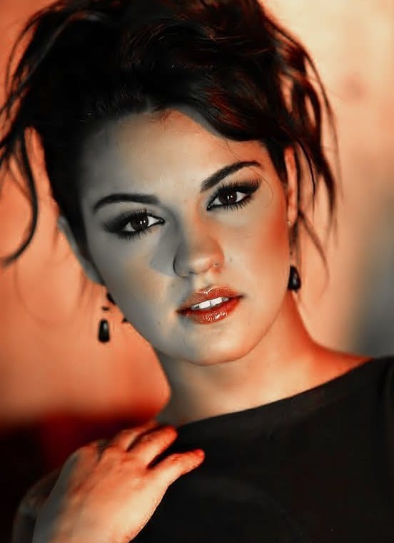 Picture of Maite Perroni