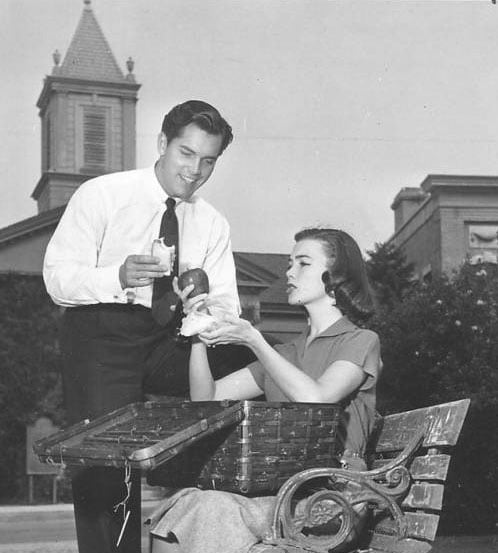 Jeffrey Hunter & Barbara Rush