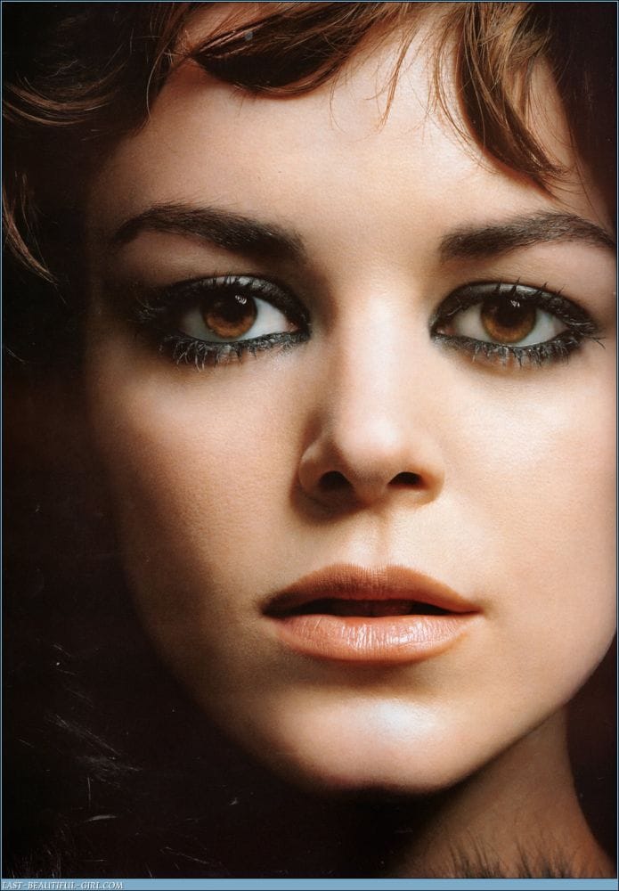 Picture of Nora Zehetner