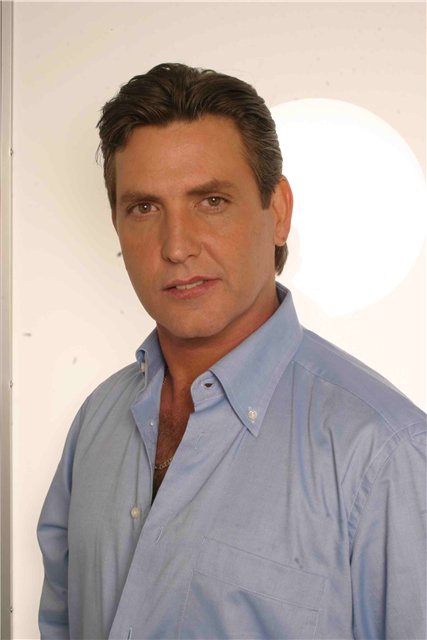 Image of Víctor Cámara