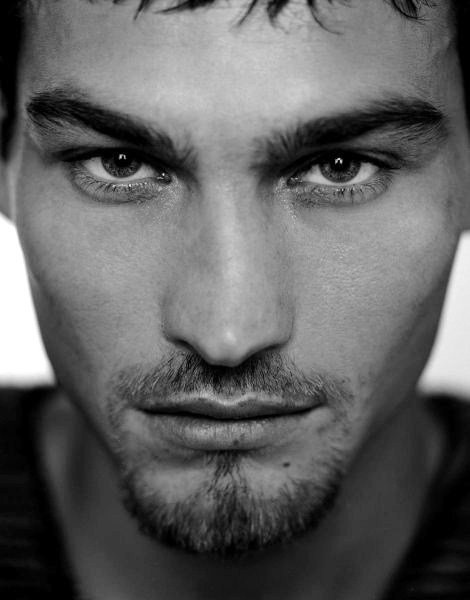 Picture of Andy Whitfield