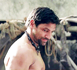 Manu Bennett picture