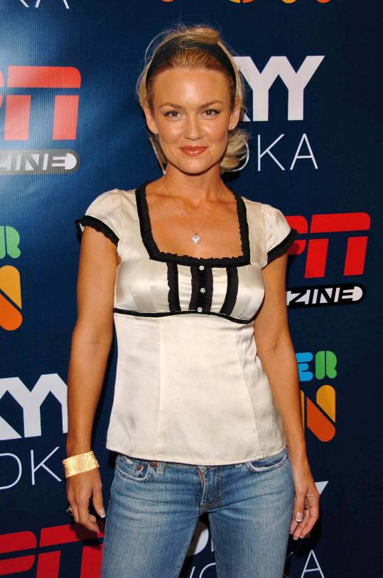 Picture of Kelly Carlson