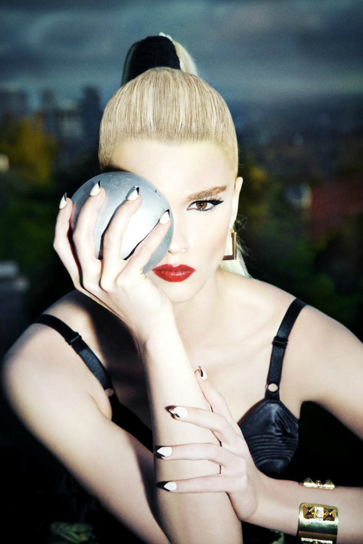 Picture of Crystal Renn