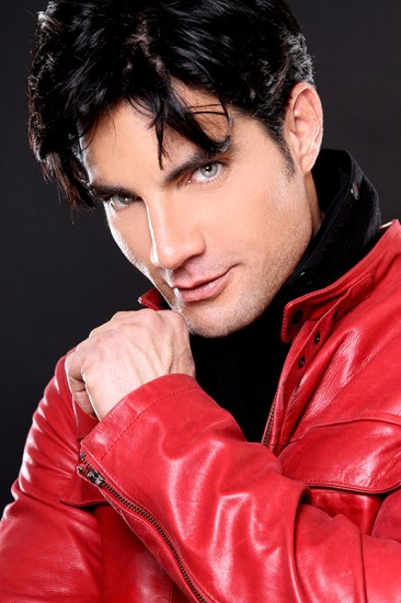 Picture of Víctor González