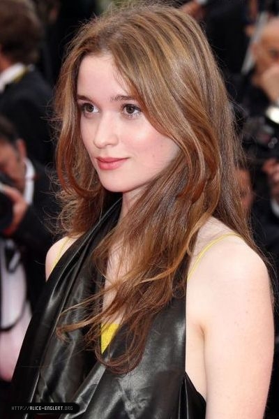 Picture of Alice Englert
