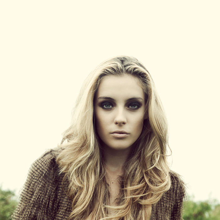 Chloe Norgaard image