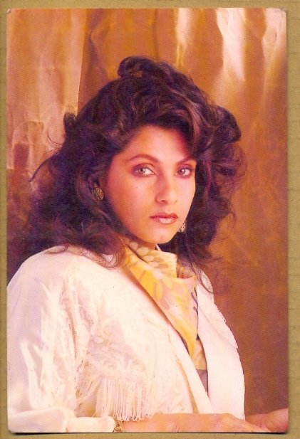 Dimple Kapadia image