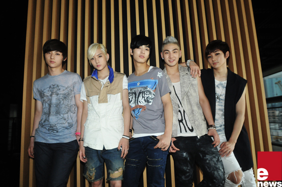 Picture of NU'EST