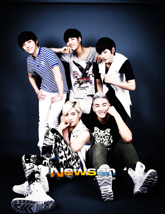 Picture of NU'EST