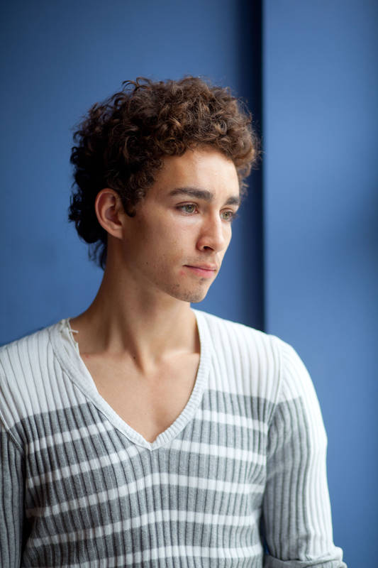Picture of Robert Sheehan