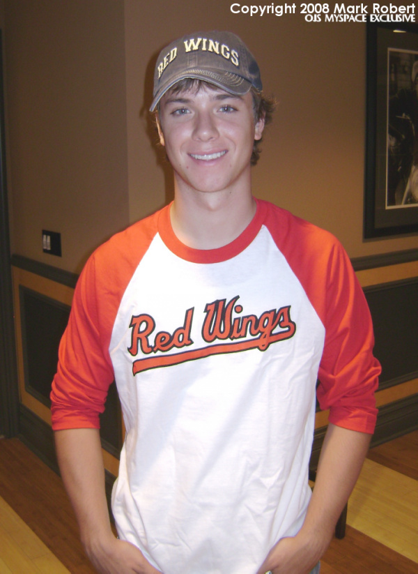 Picture of Jeremy Sumpter
