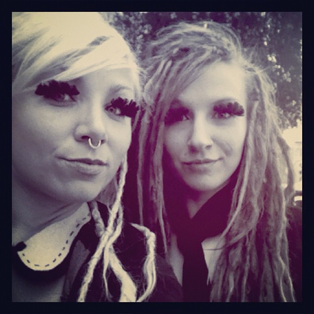 Picture of Damsel Suicide