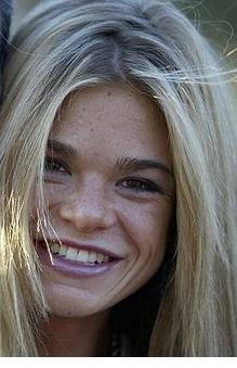 Picture of Ellen Muth