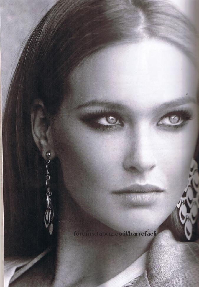 Picture of Bar Refaeli