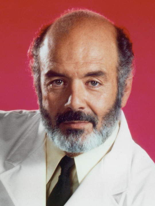 Picture of Pernell Roberts