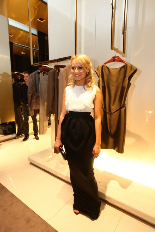 Image of Laura Cosoi
