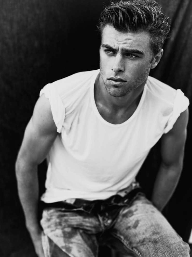 Picture of Devin Paisley