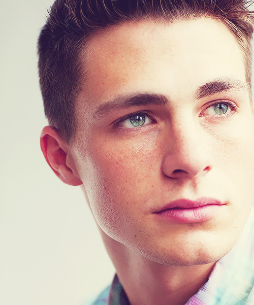 Colton Haynes Eyes