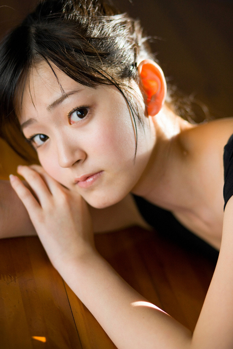 Picture of Airi Suzuki