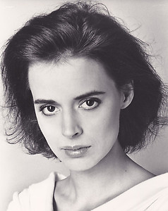 Picture of Lara Harris