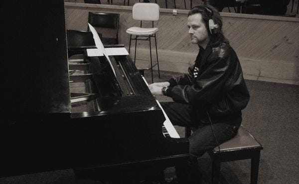 Picture of David Hirschfelder