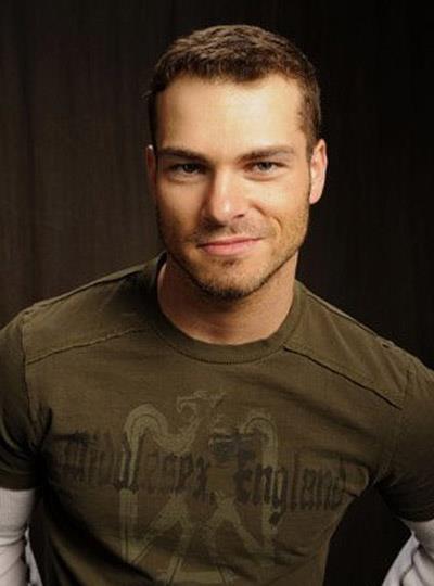 Picture of Shawn Roberts