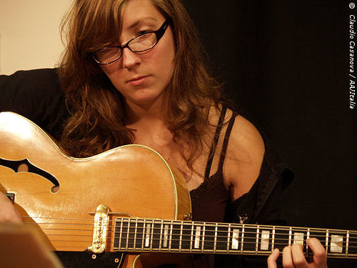 Mary Halvorson picture