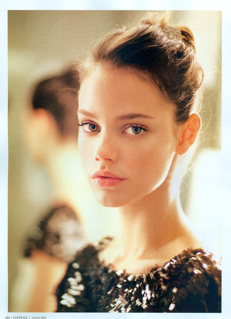 Picture of Laura Neiva