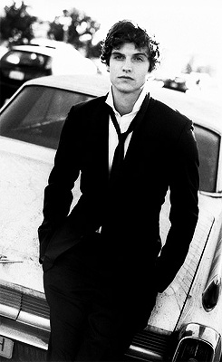 Image of Daniel Sharman