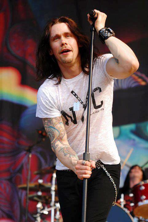 Myles Kennedy picture