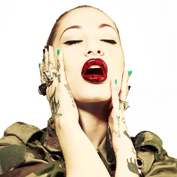 Picture of Porcelain Black