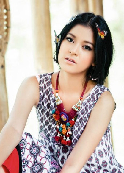 Picture of Apinya Sakuljaroensuk