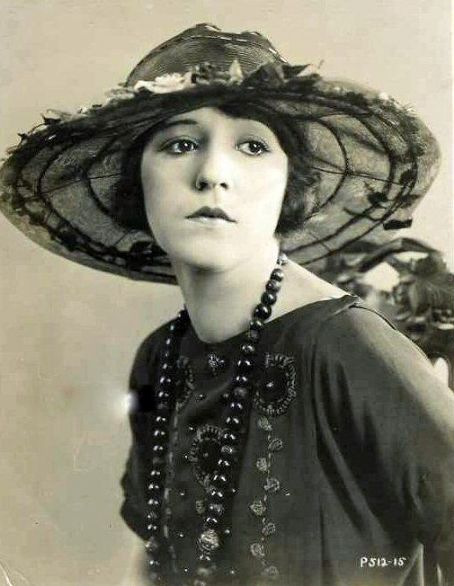 Helen Ferguson image