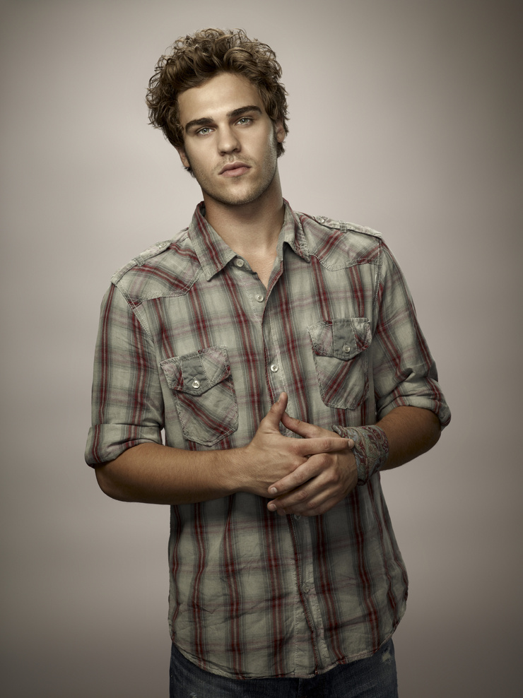 Grey Damon image